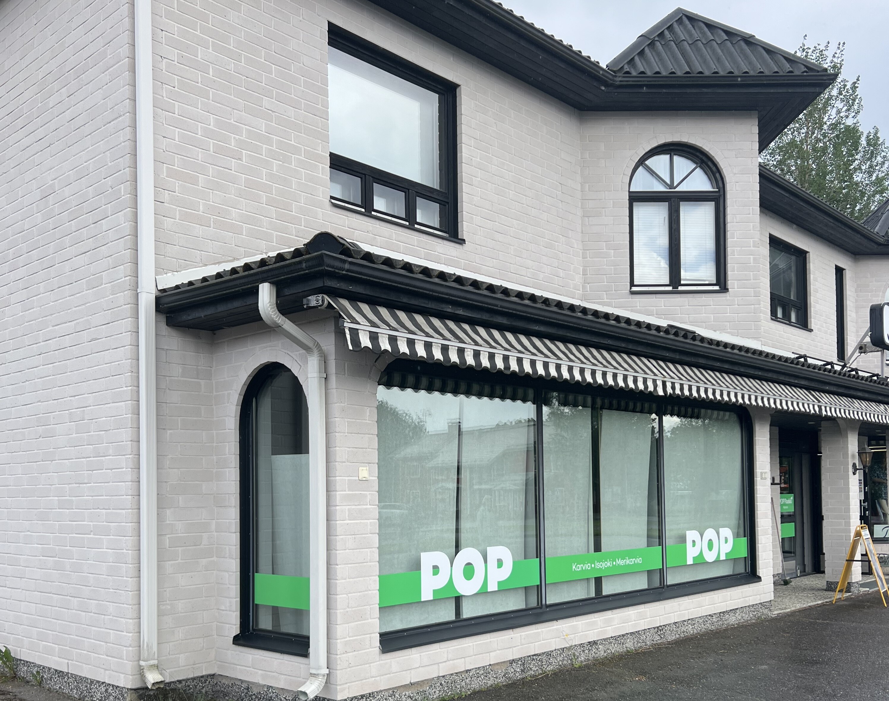 Isojoen POP Pankki ui vastavirtaan – avaa konttorin Karviaan